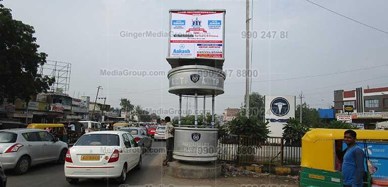 Traffic Booth Advertising / Traffic Booth Ads